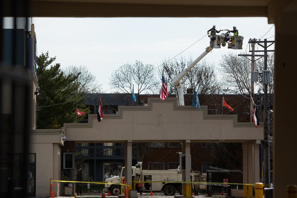Drone at work: Utility using machines to build power lines | MPR News