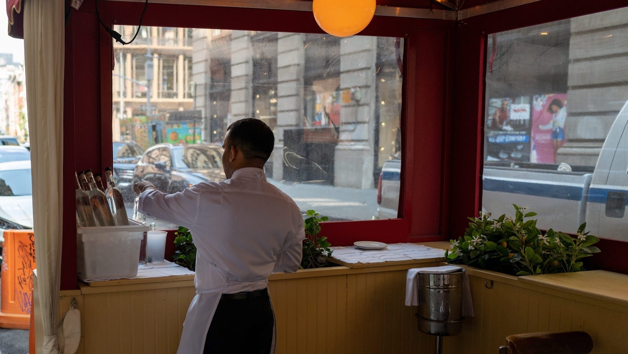 How inflation is impacting how we eat, frequent restaurants and tip ...