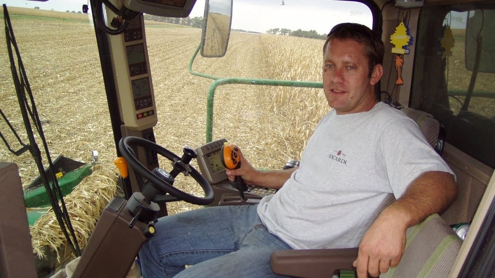 Hungry for workers, harvest crews look to the other side of the globe ...