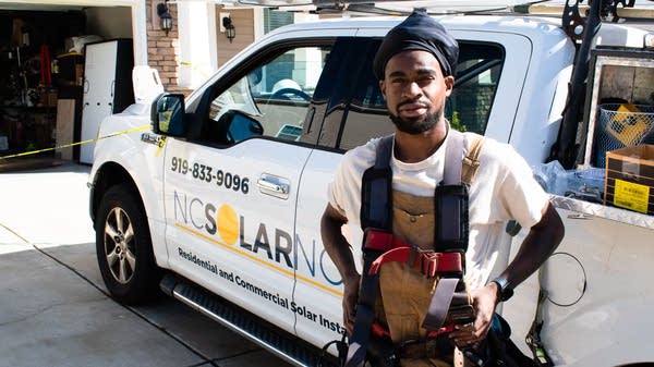 As federal solar tax credits expire, installers look to local programs