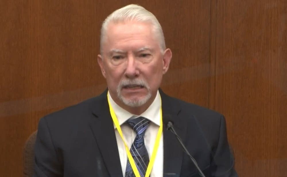 Chauvin trial: Ex-cop did not use deadly force on Floyd, expert ...