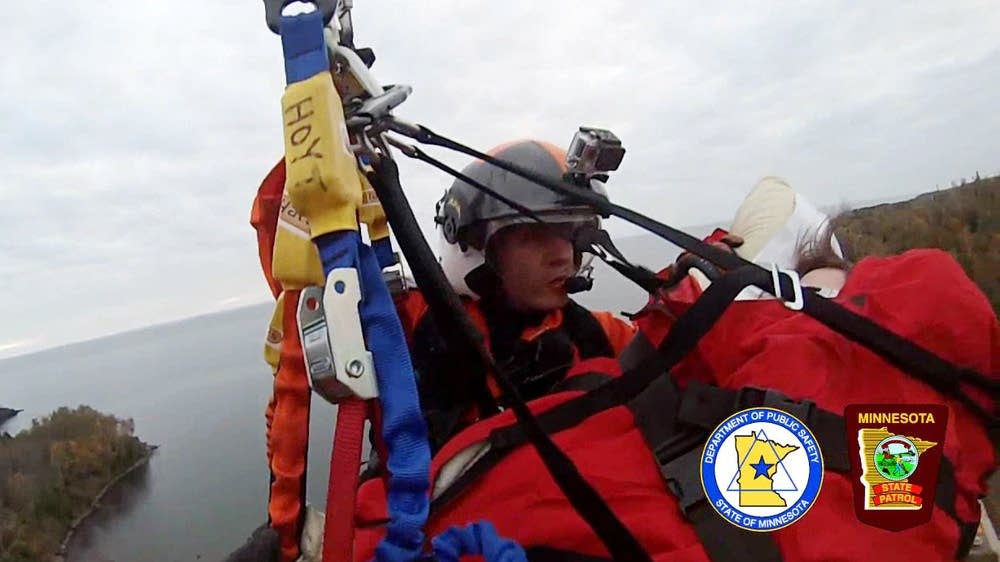 Video: Crews pull off breathtaking rescue of Stillwater hiker at Split ...