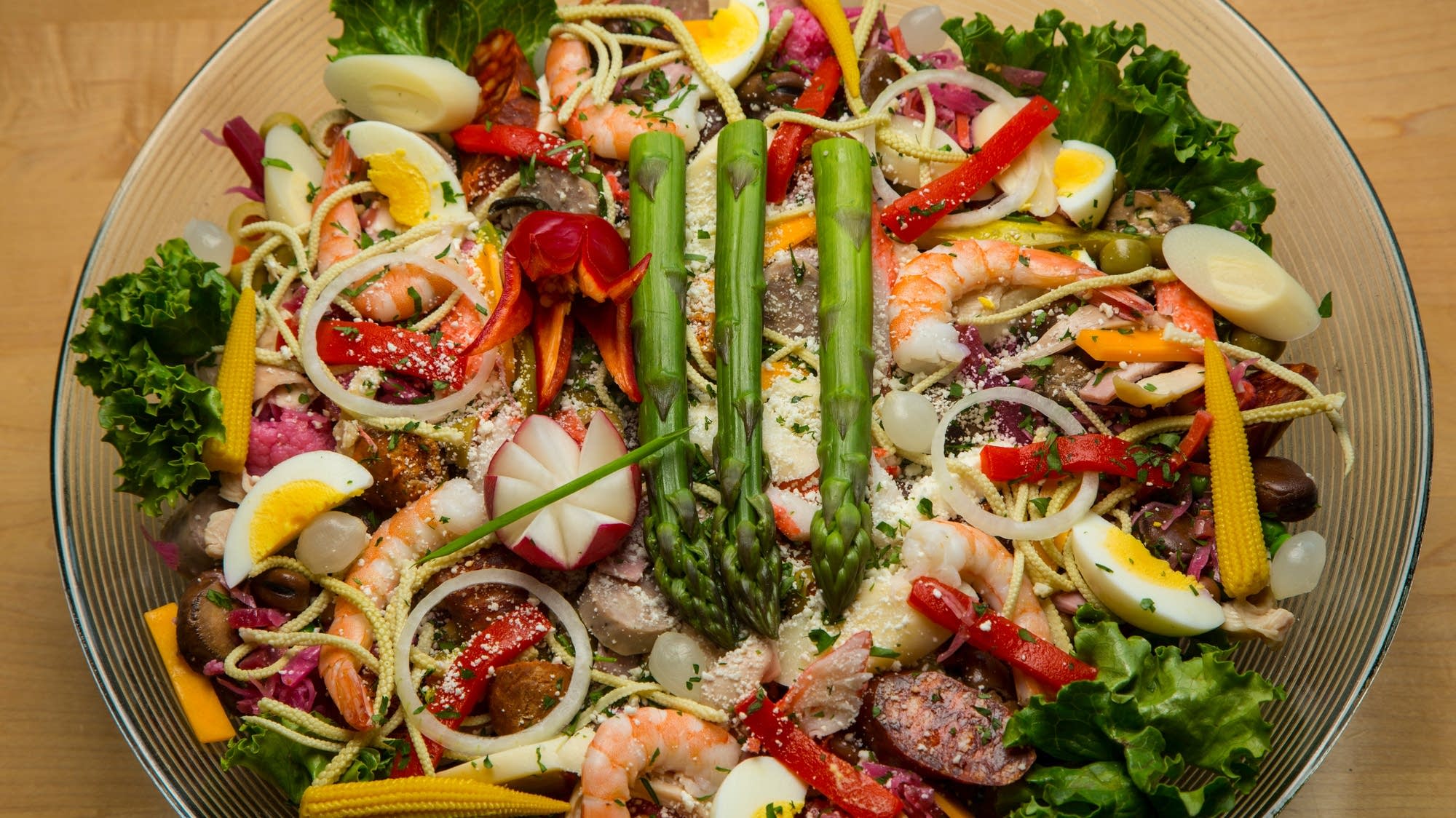 What to eat on Day of the Dead? A salad that everyone makes together ...