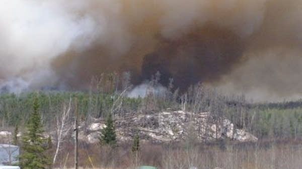 Pawlenty surveys wildfire in northeast Minnesota | MPR News