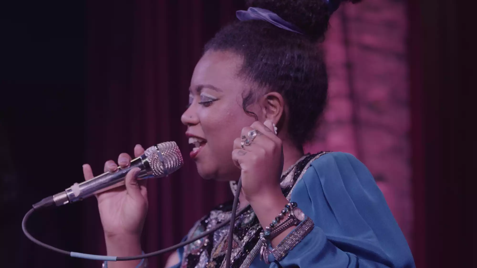 Watch Seratones' captivating MicroShow set