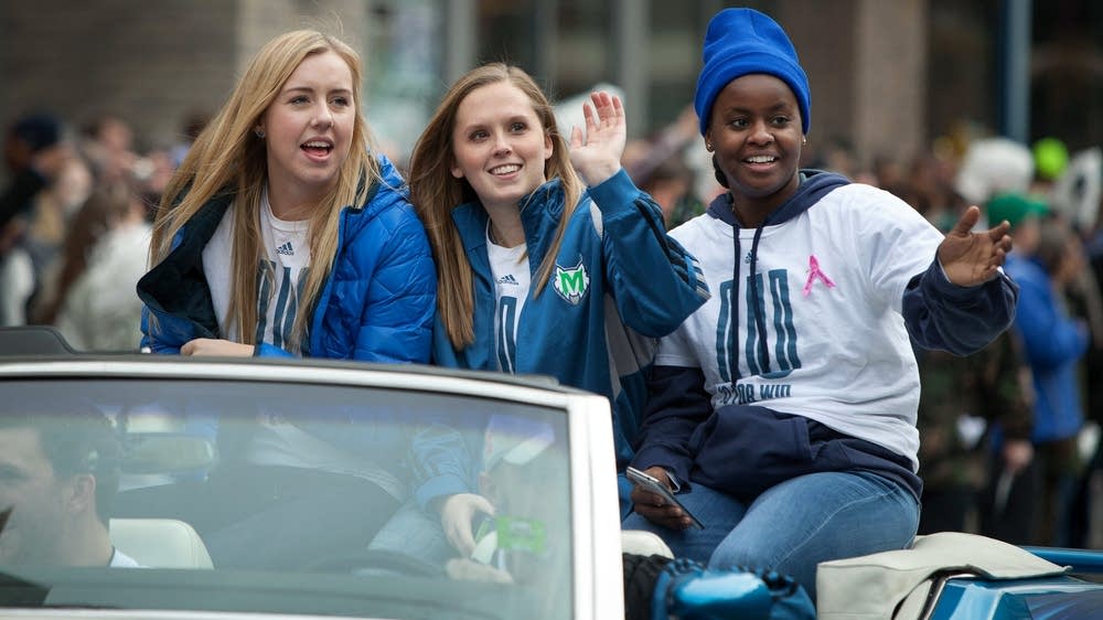 Lynx begin title defense with injury concerns | MPR News