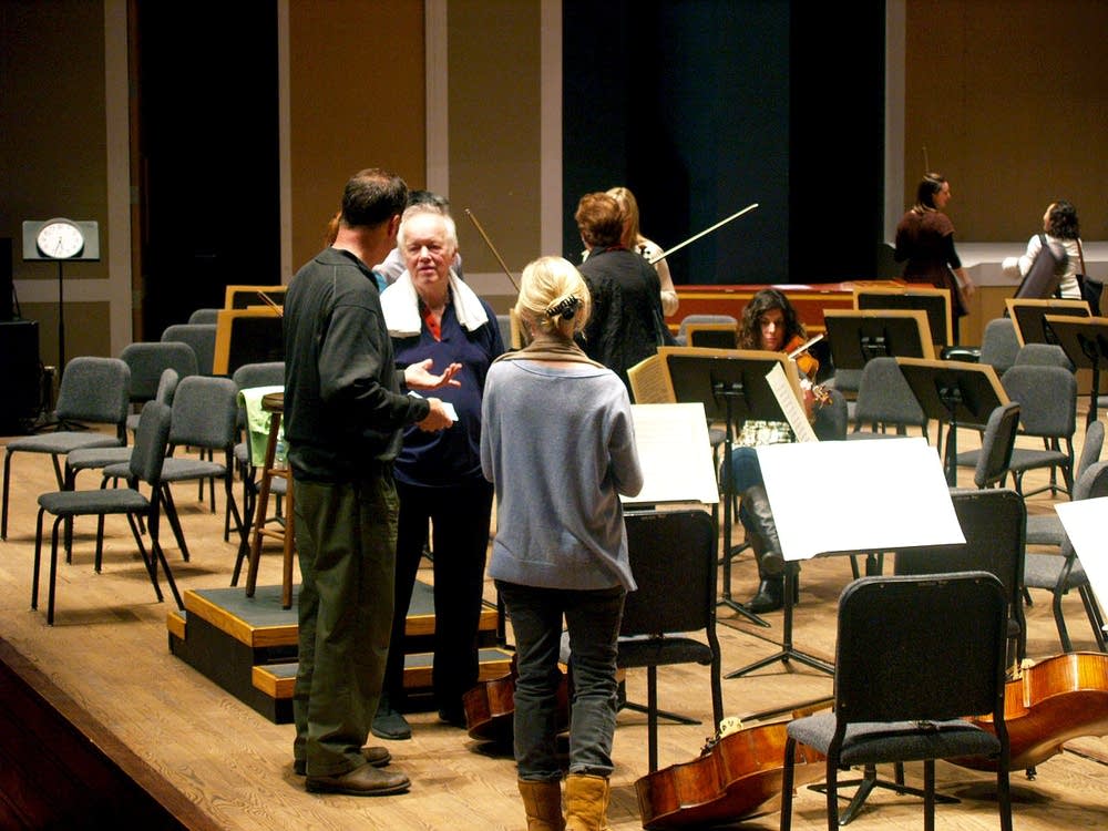 Emotions, economy collide for locked out Minnesota Orchestra musicians ...