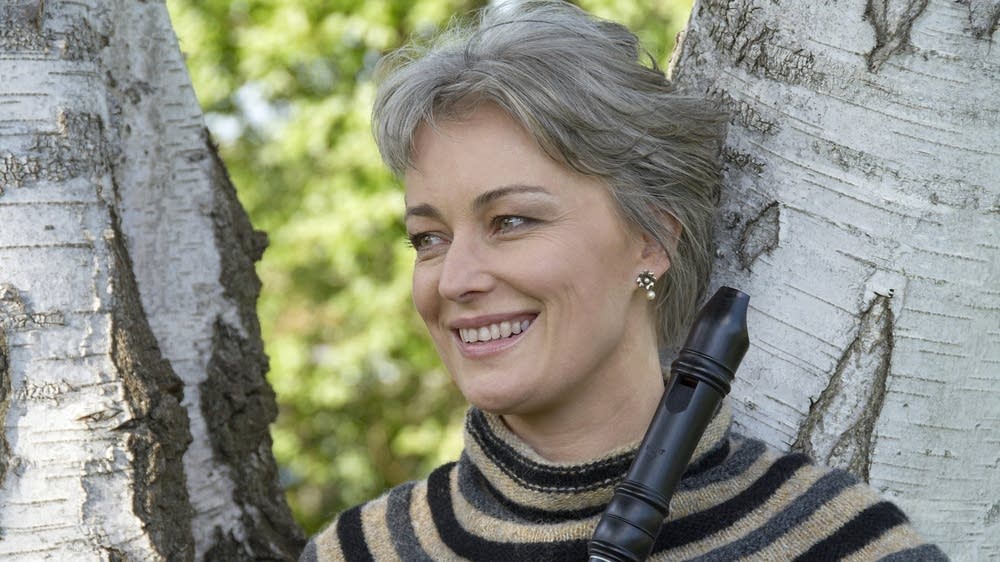 Victor Borge and Michala Petri play Cardas