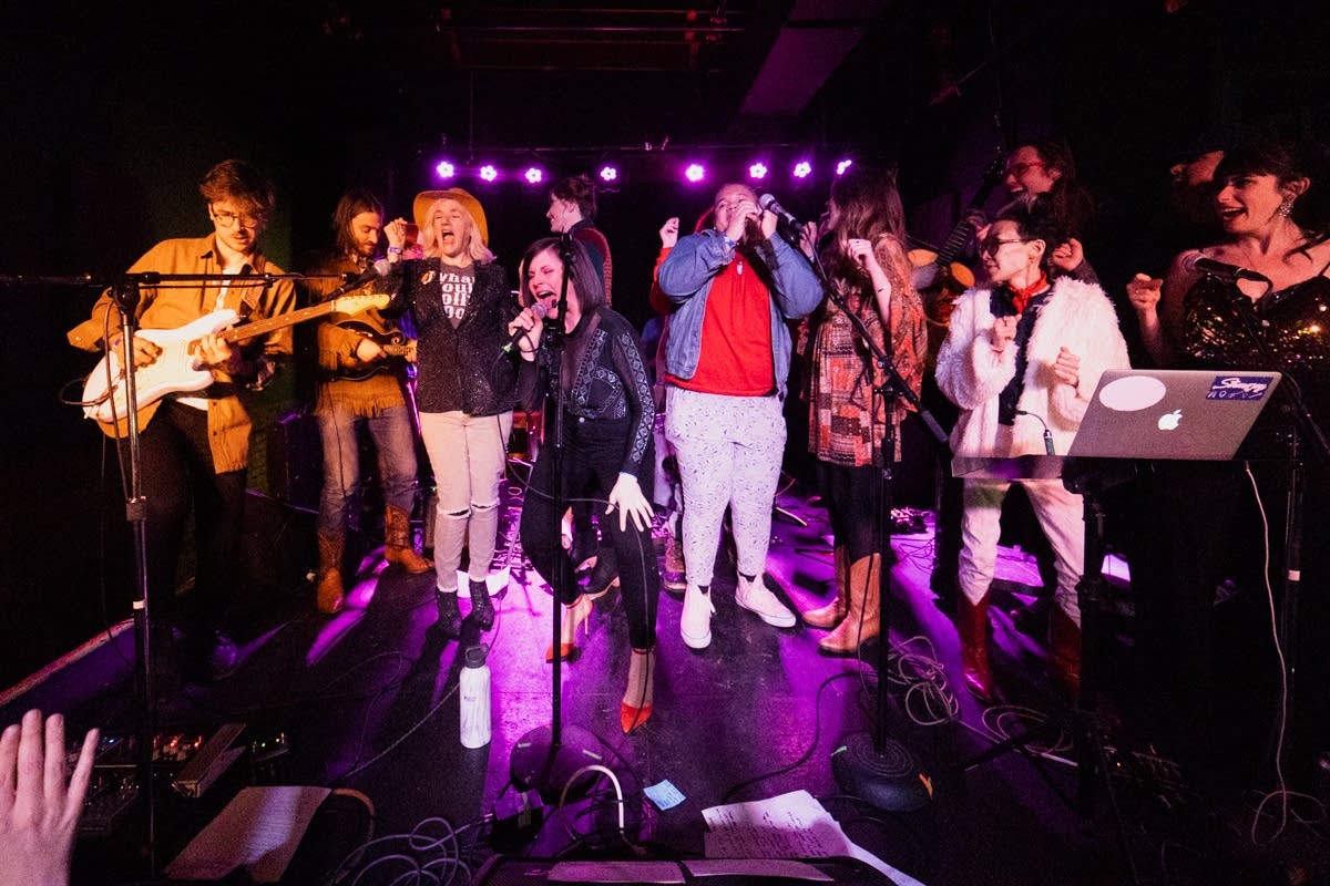 Review and photos: Dolly Parton’s Minnesota comes to life at Turf Club ...