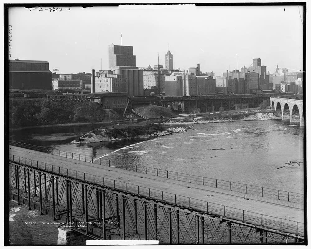 Photos: St. Anthony Falls and the changing Minneapolis riverfront ...