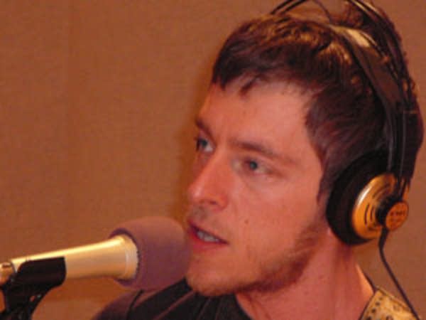 Fog performs in the Current studio