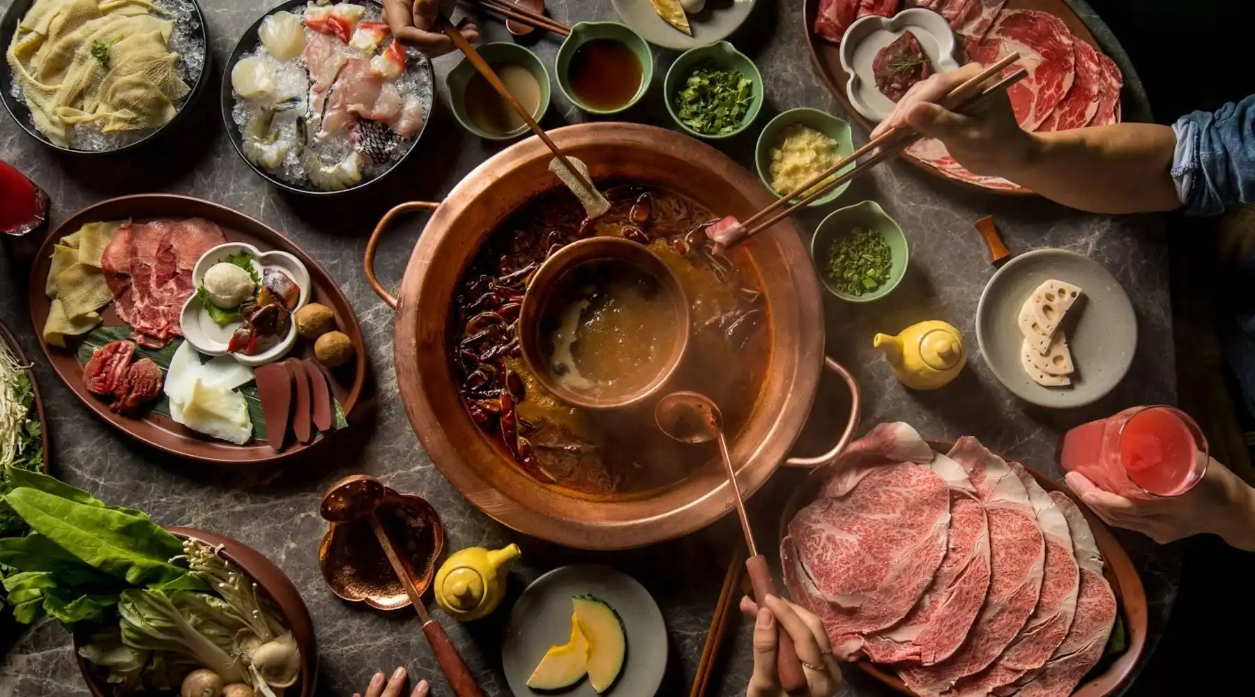 Hot pot IPO heats up the competition