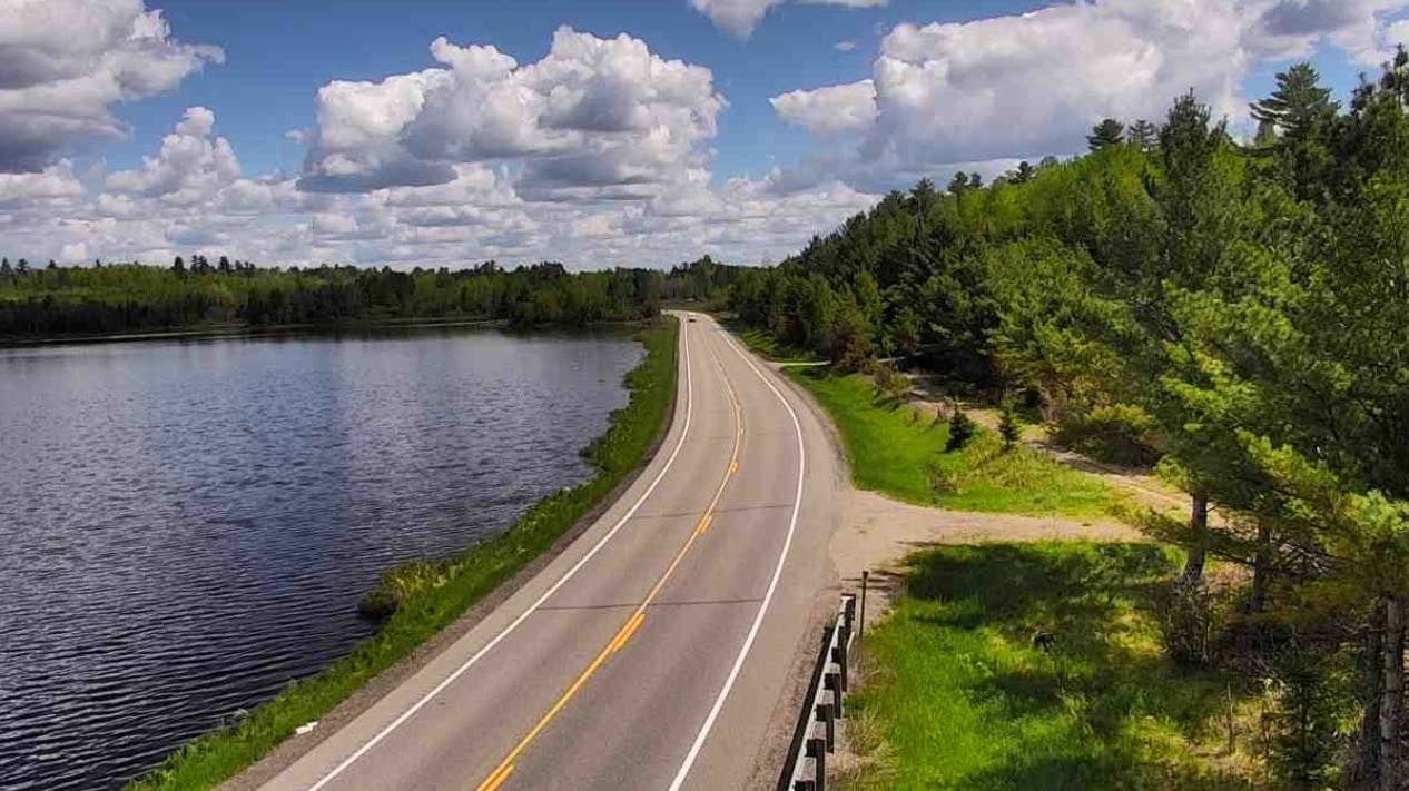 Geology Professor Jim Cotter schools us on Ely Greenstone | MPR News