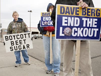 Sugar workers to vote a 4th time on contract | MPR News