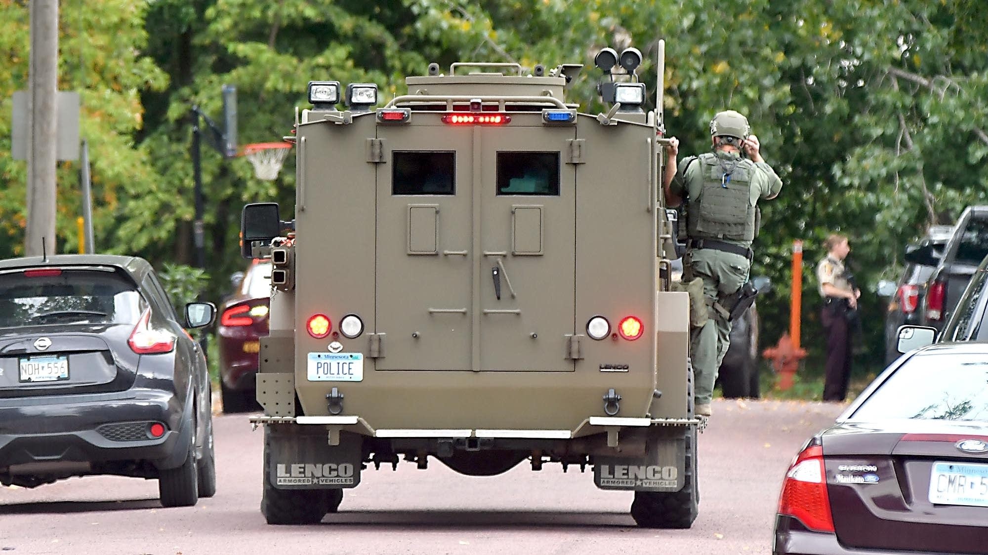 Mankato gunfire: Lockdowns lifted; suspect at large | MPR News