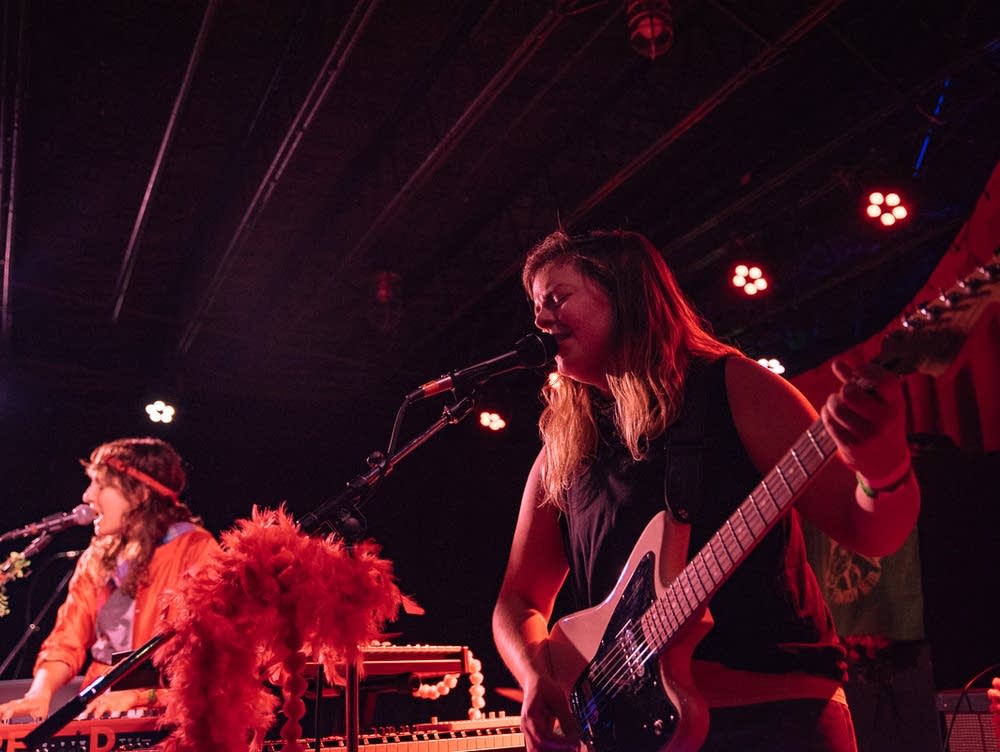 Caroline Rose rocks, in The Current studio and the 7th Street Entry ...