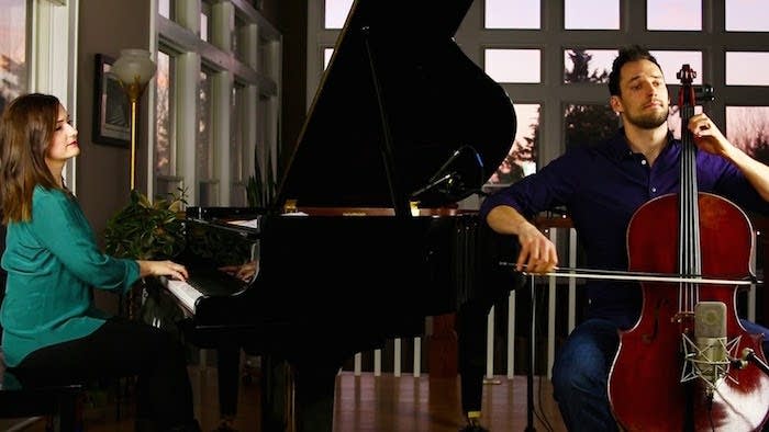 Brooklyn Duo covers a-ha’s ‘Take on Me’