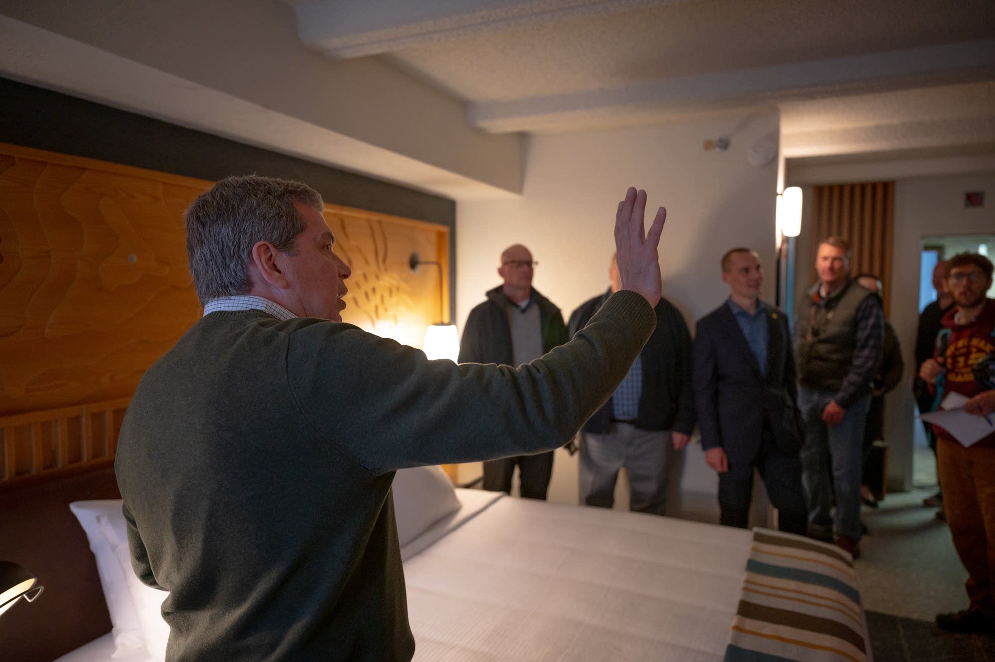 An appraiser told Anchorage its property was worth $3M. The city sold ...