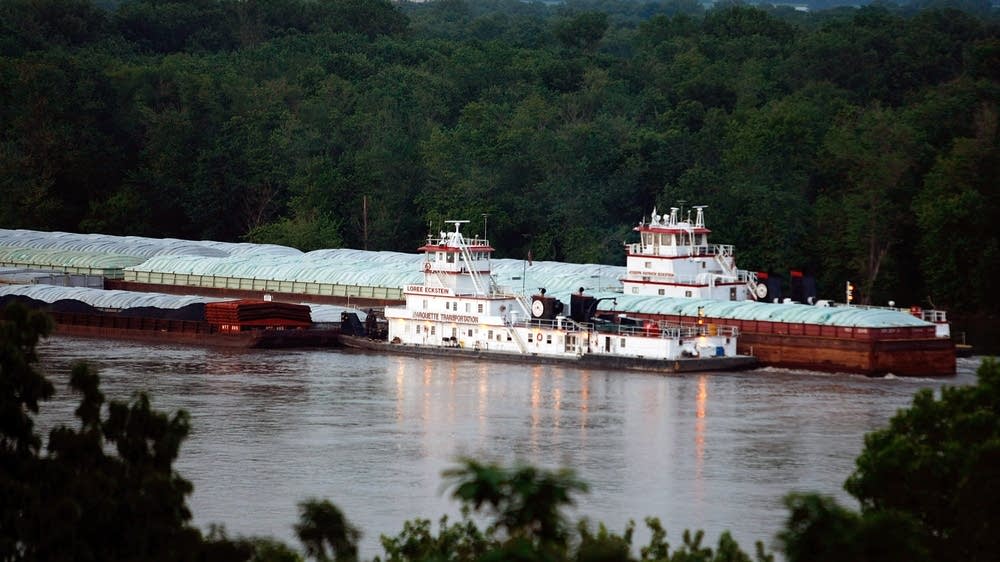 Winona port hit by floods, bridge close, late thaw | MPR News