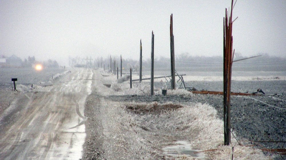 FEMA officials to look at ice storm damage this week | MPR News