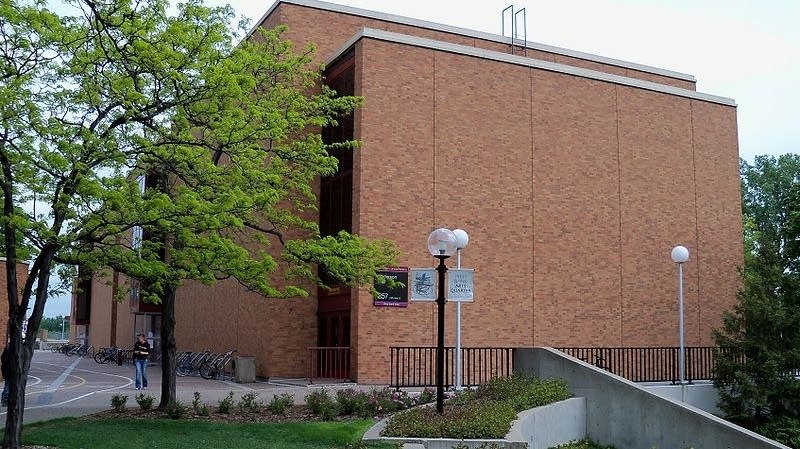 Attempted armed robbery of student in U of M’s Anderson Hall | MPR News