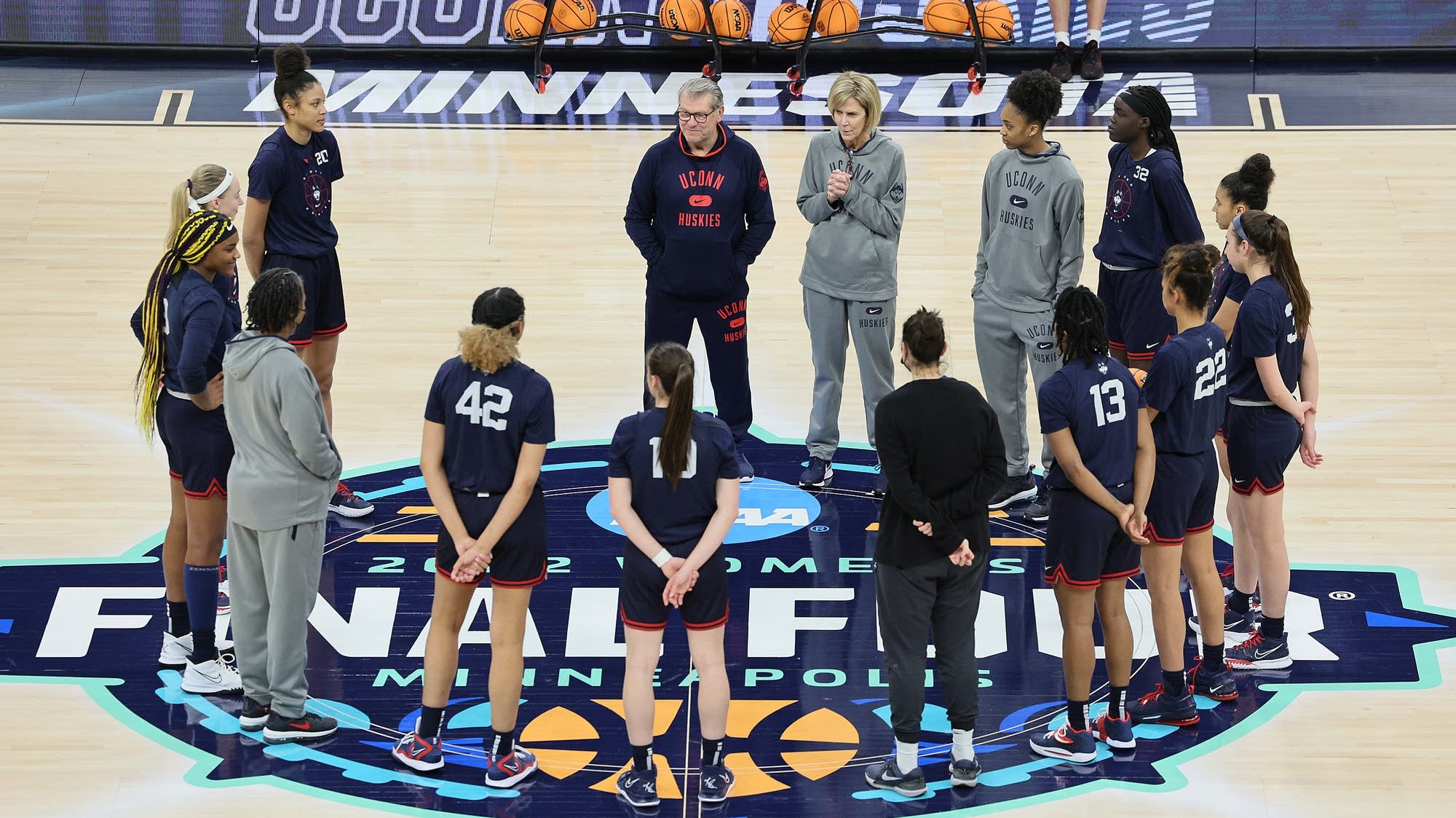 Women's Final Four offers homecoming for Bueckers | MPR News