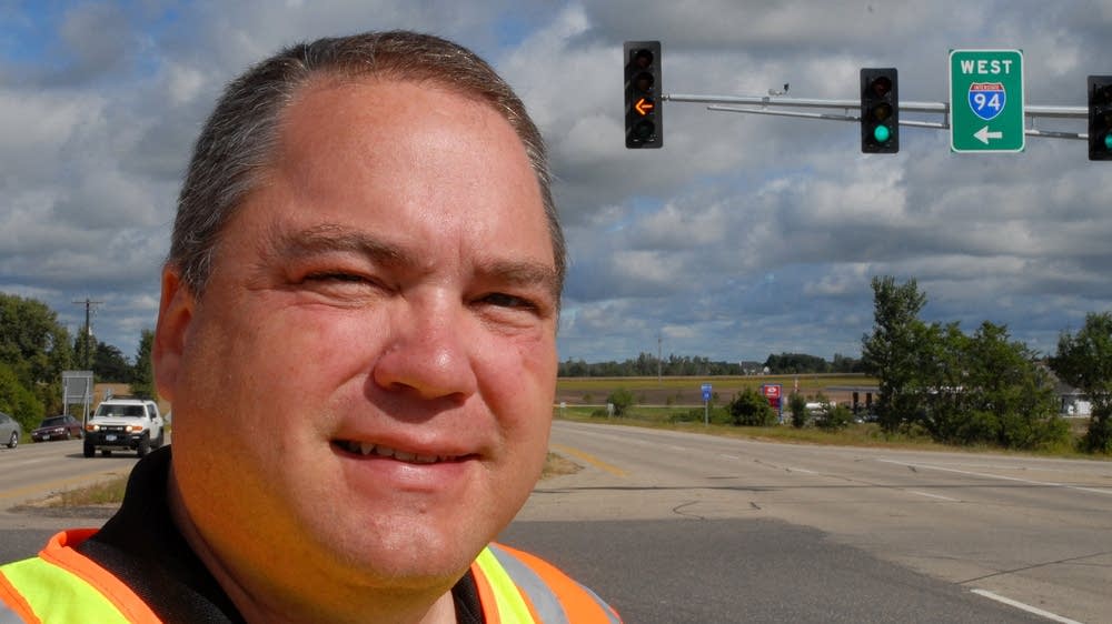 State unveils first new traffic signal in 40 years | MPR News