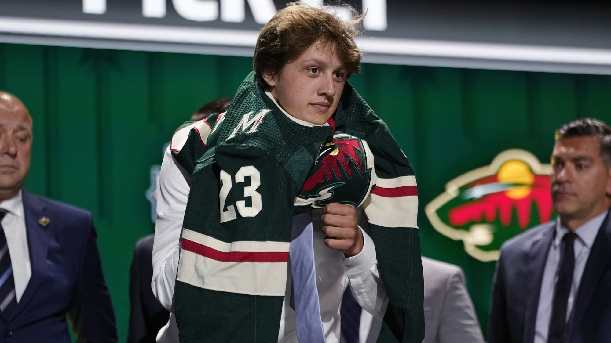 Wild pick a Minnesota native in first round of NHL Draft | MPR News