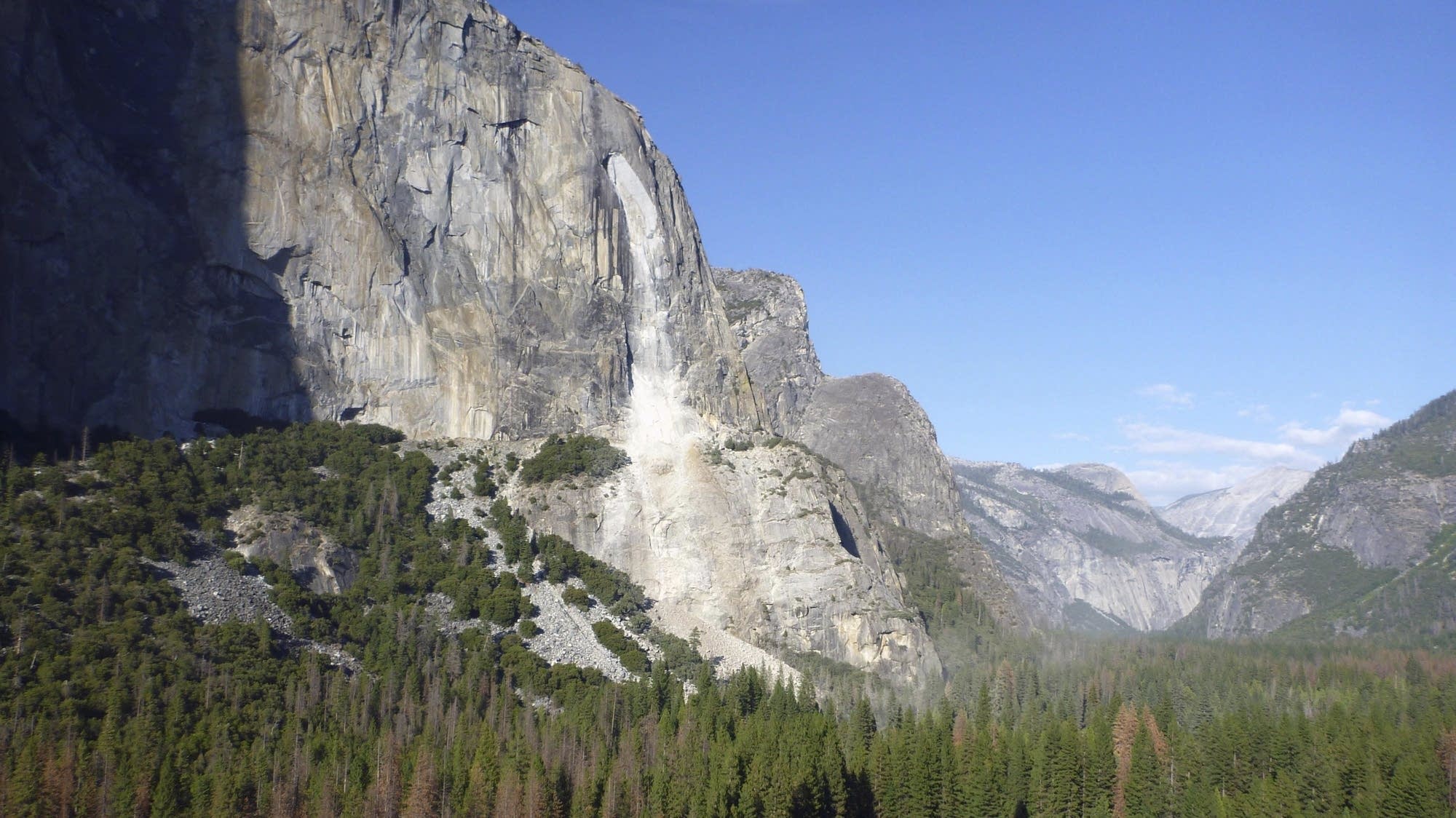 2 days, 2 dangerous rock falls at Yosemite National Park | MPR News