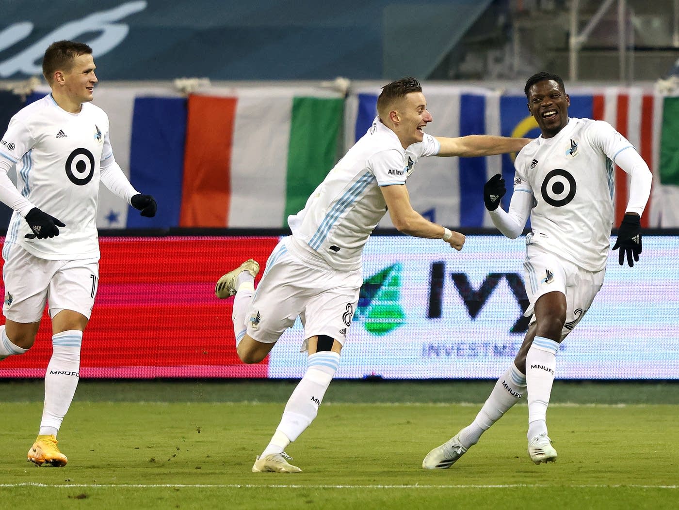 With MLS Cup title-game berth on the line, Loons face defending champ ...