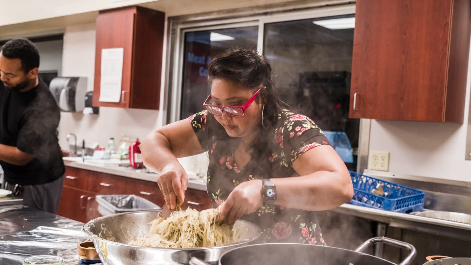 Cooks say outdated regulations hold back ethnic food vendors | MPR News