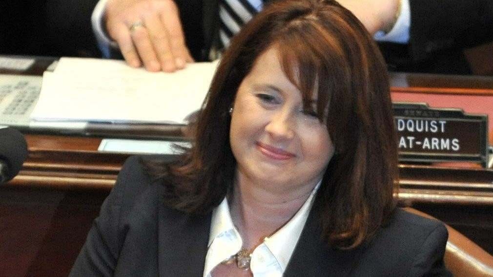 Why are more than 1/3 of Minnesota's female senators leaving their ...