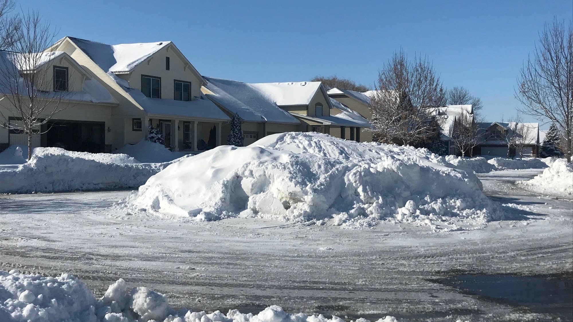 5 10 Inches Of Snow Possible Through Monday As Clippers Sweep Minnesota 5 10 Inches Of Snow Possible Through Monday As Clippers Sweep Minnesota