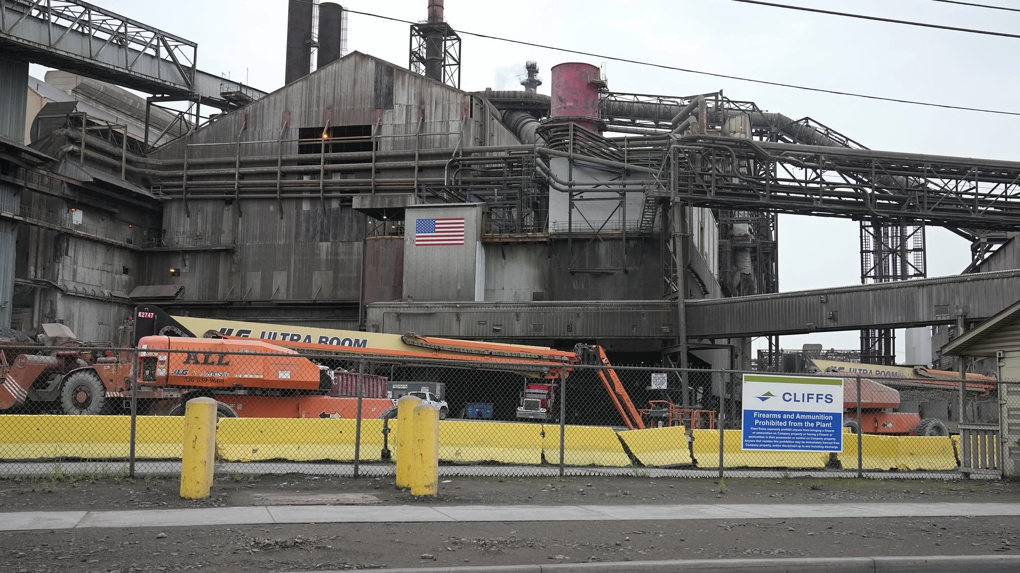 Privately held Esmark makes offer for US Steel, sets up bidding contest ...