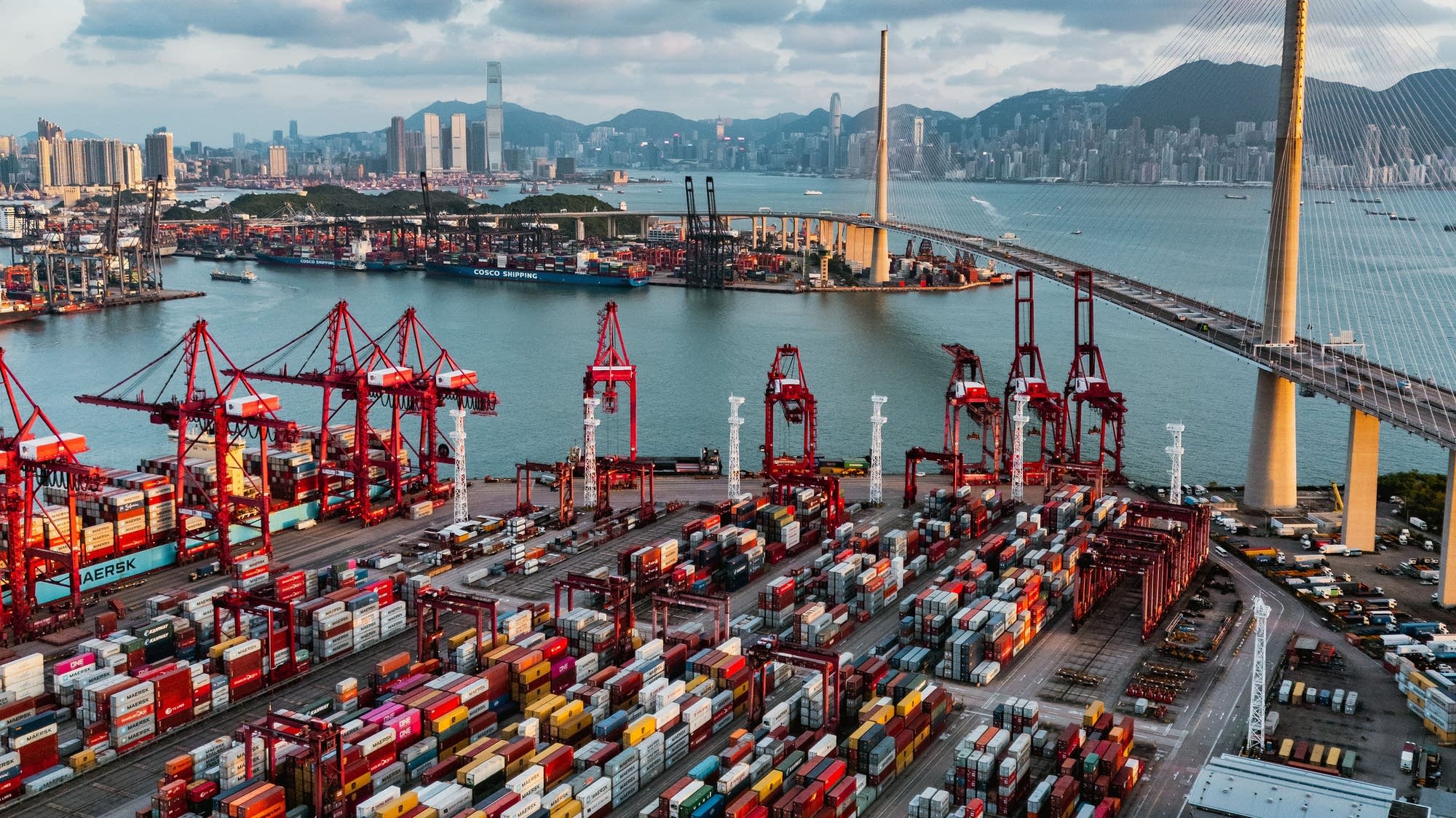 China's global exports boom amid renewed U.S. trade war