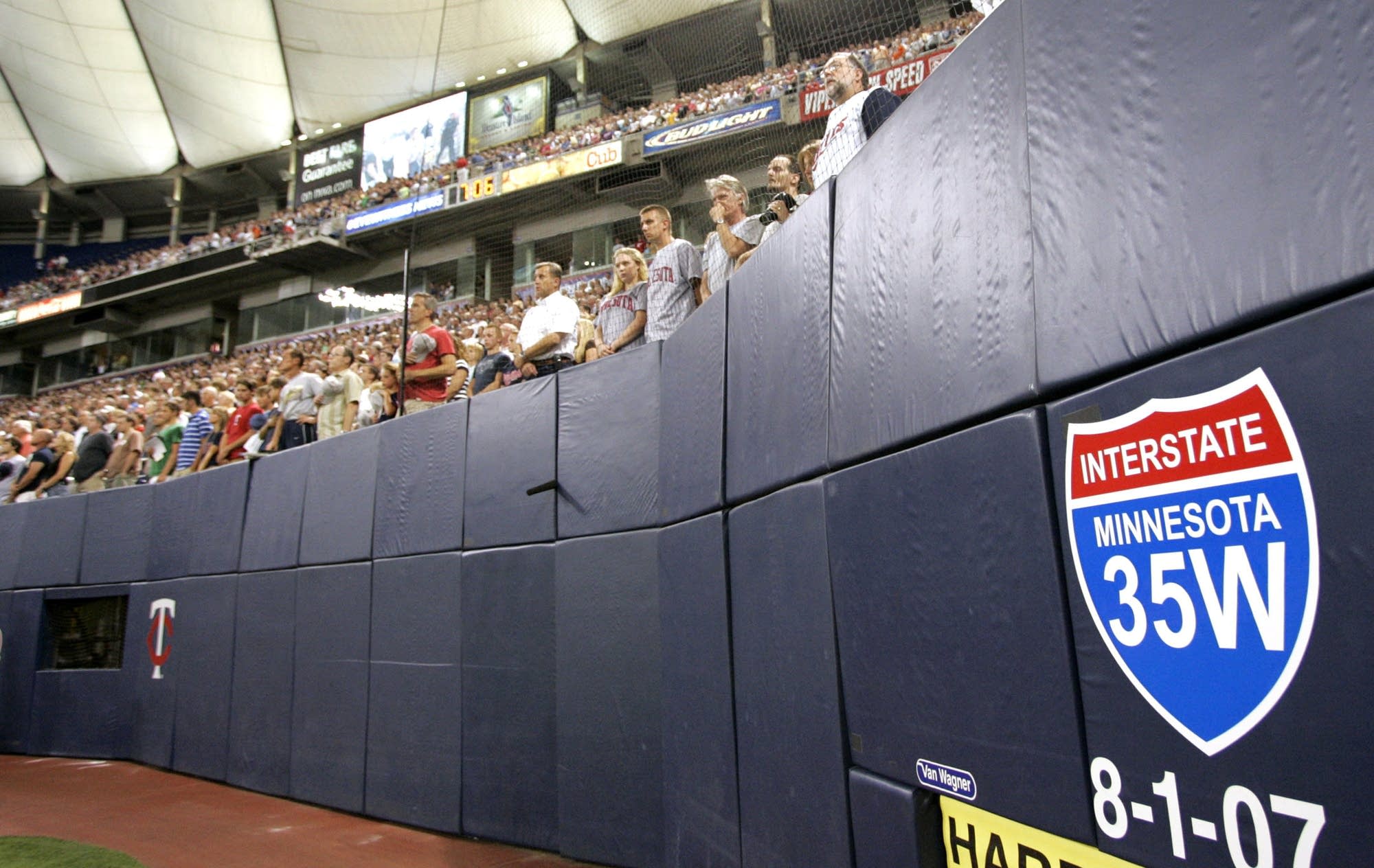 Photos: Looking back at the I-35W bridge collapse | MPR News