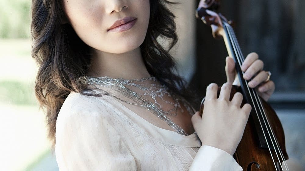 Violinist Rachel Lee Priday