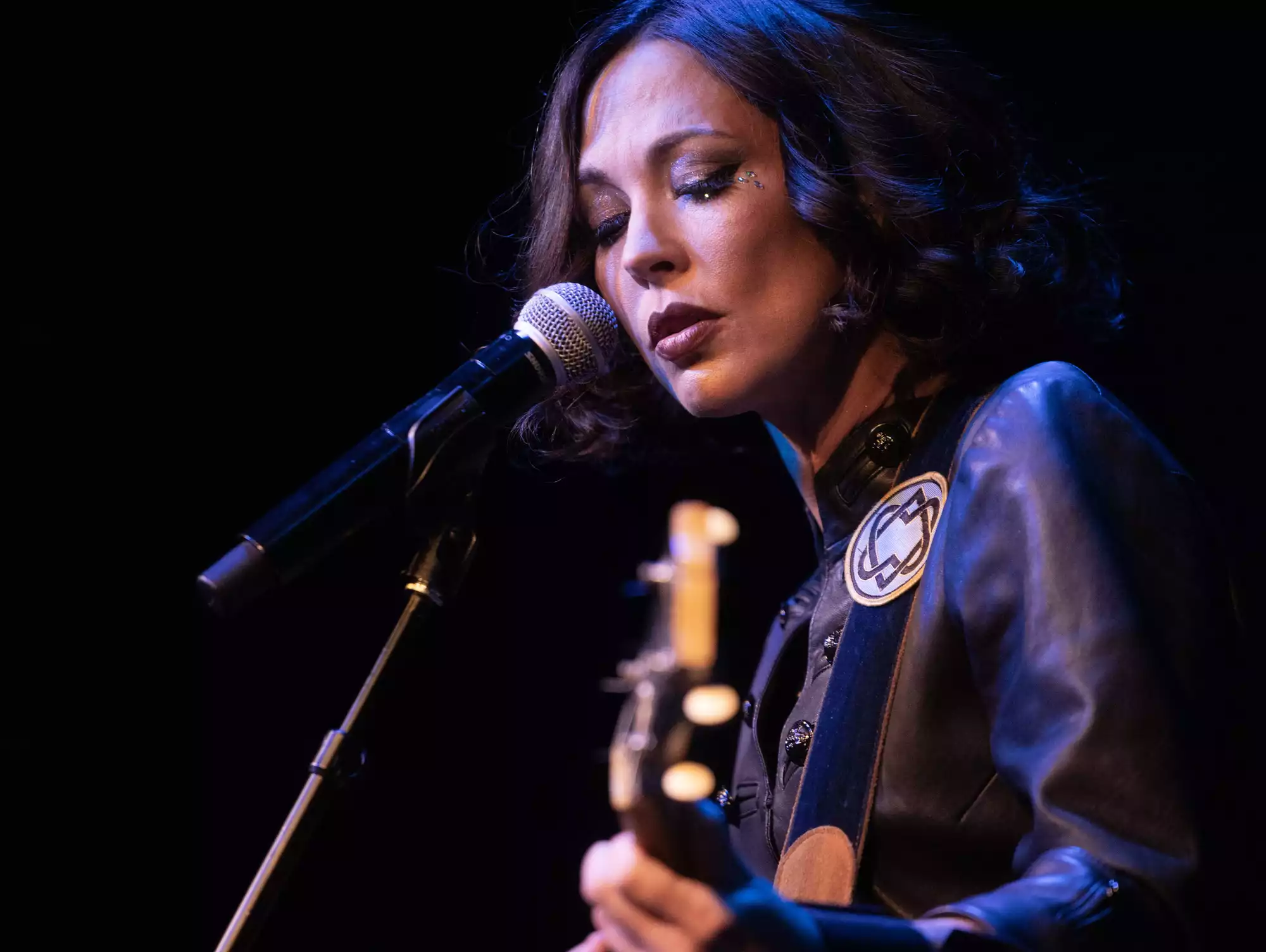 The Chart Show: Amanda Shires takes it to No. 1