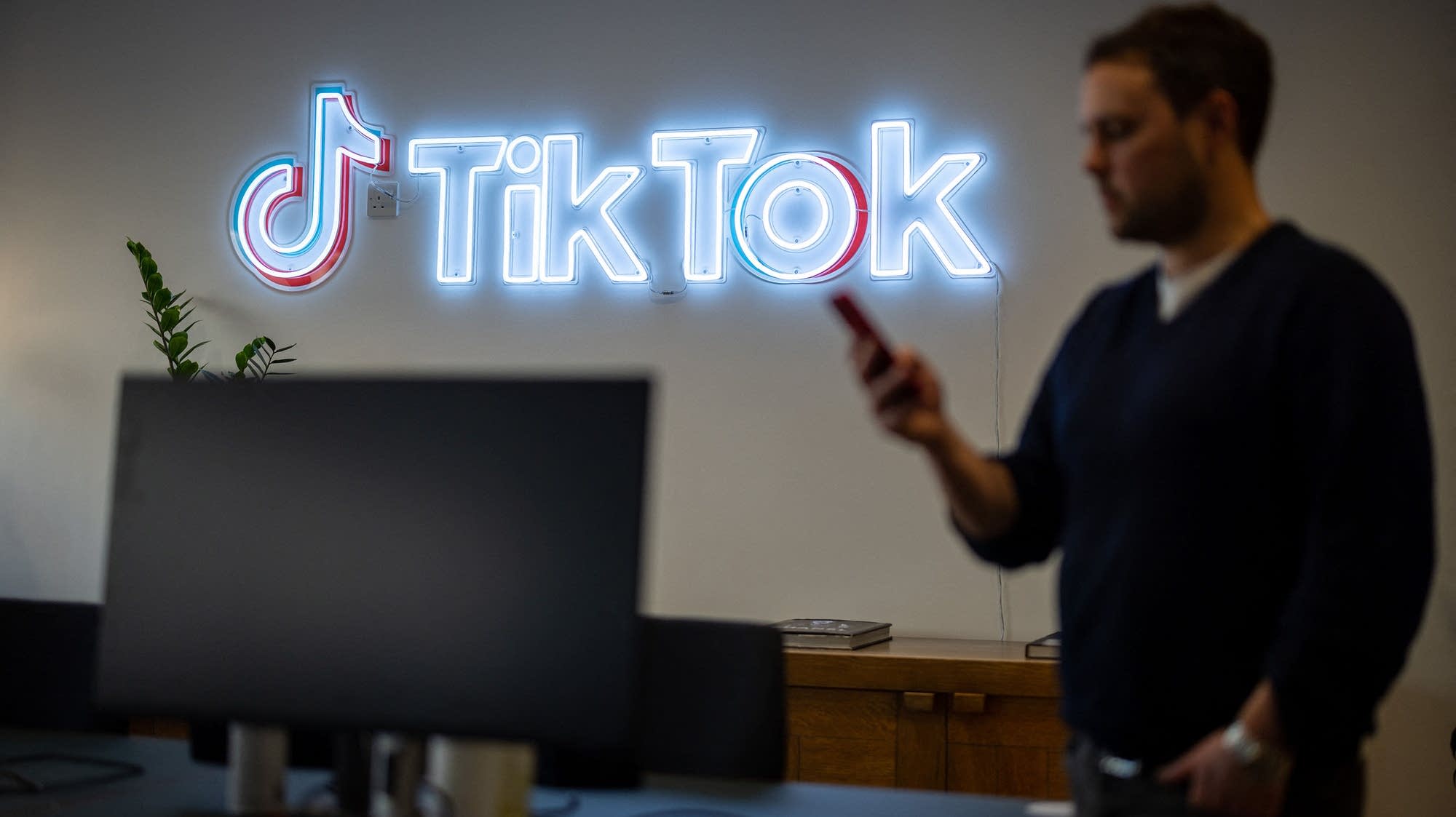 TikTok reaches ownership deal to avoid US ban