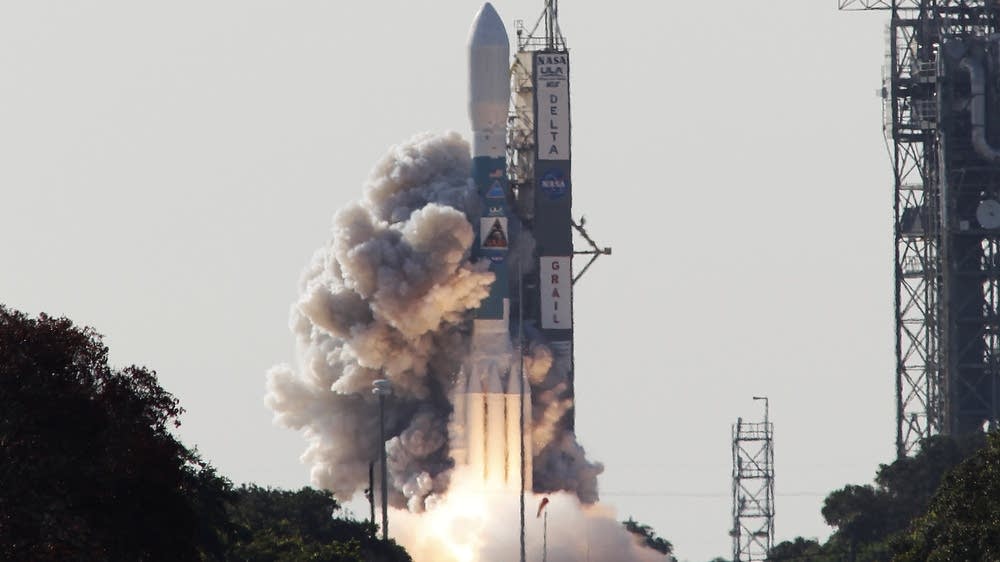 Twin NASA craft launched to study insides of moon | MPR News
