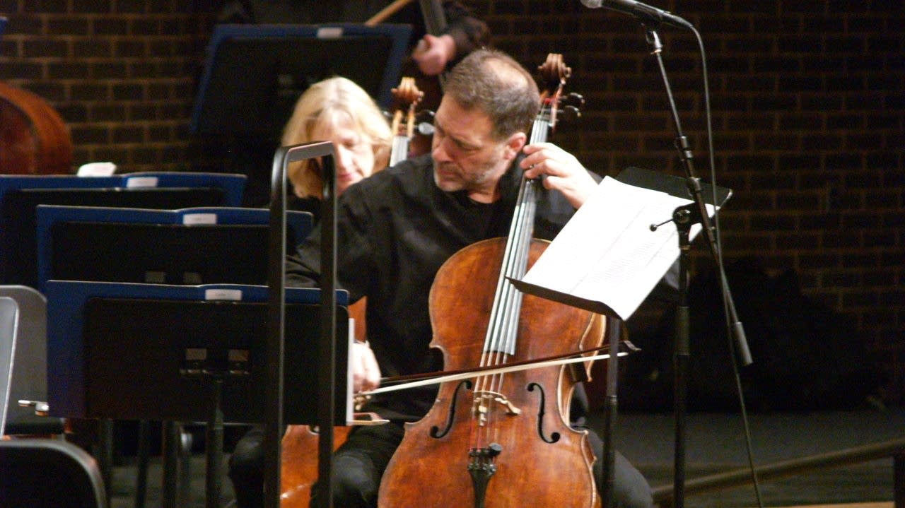 Cellist Tony Ross staying at Minnesota Orchestra | MPR News