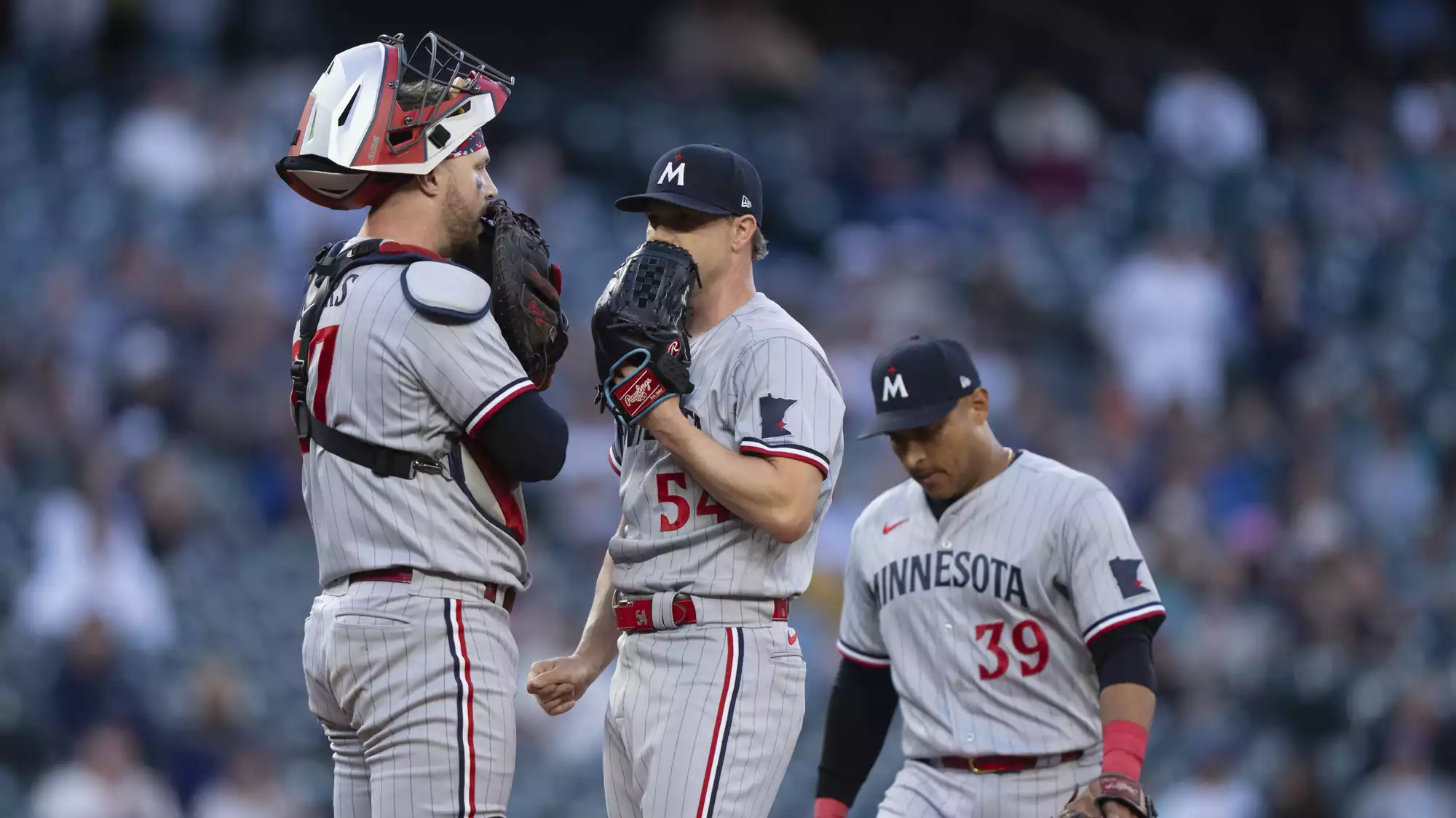 Mariners get clutch 2-out hits from Kelenic and Suárez in a 7-6 win ...