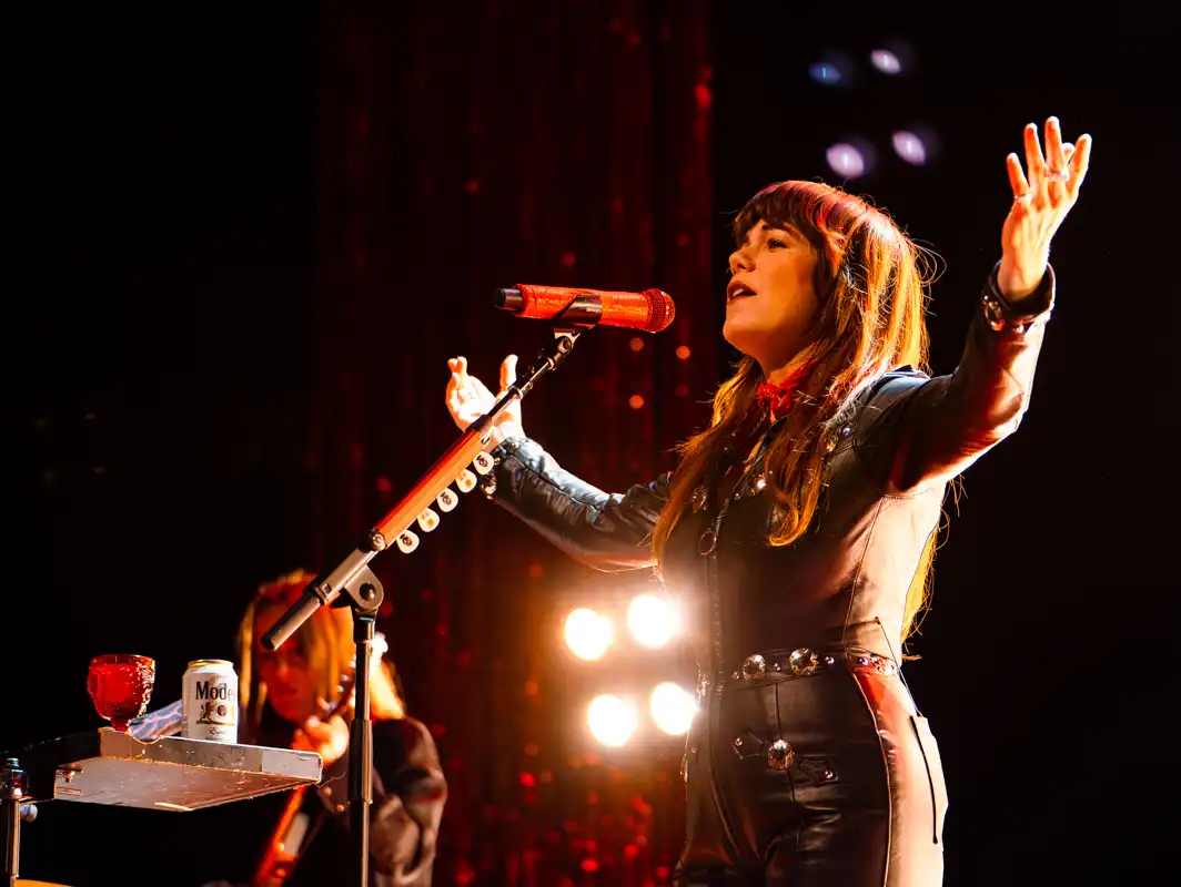 Coffee Break: Redhead Rock