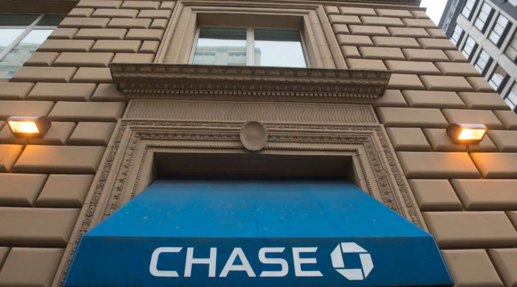 Chase seeks new markets with new branches