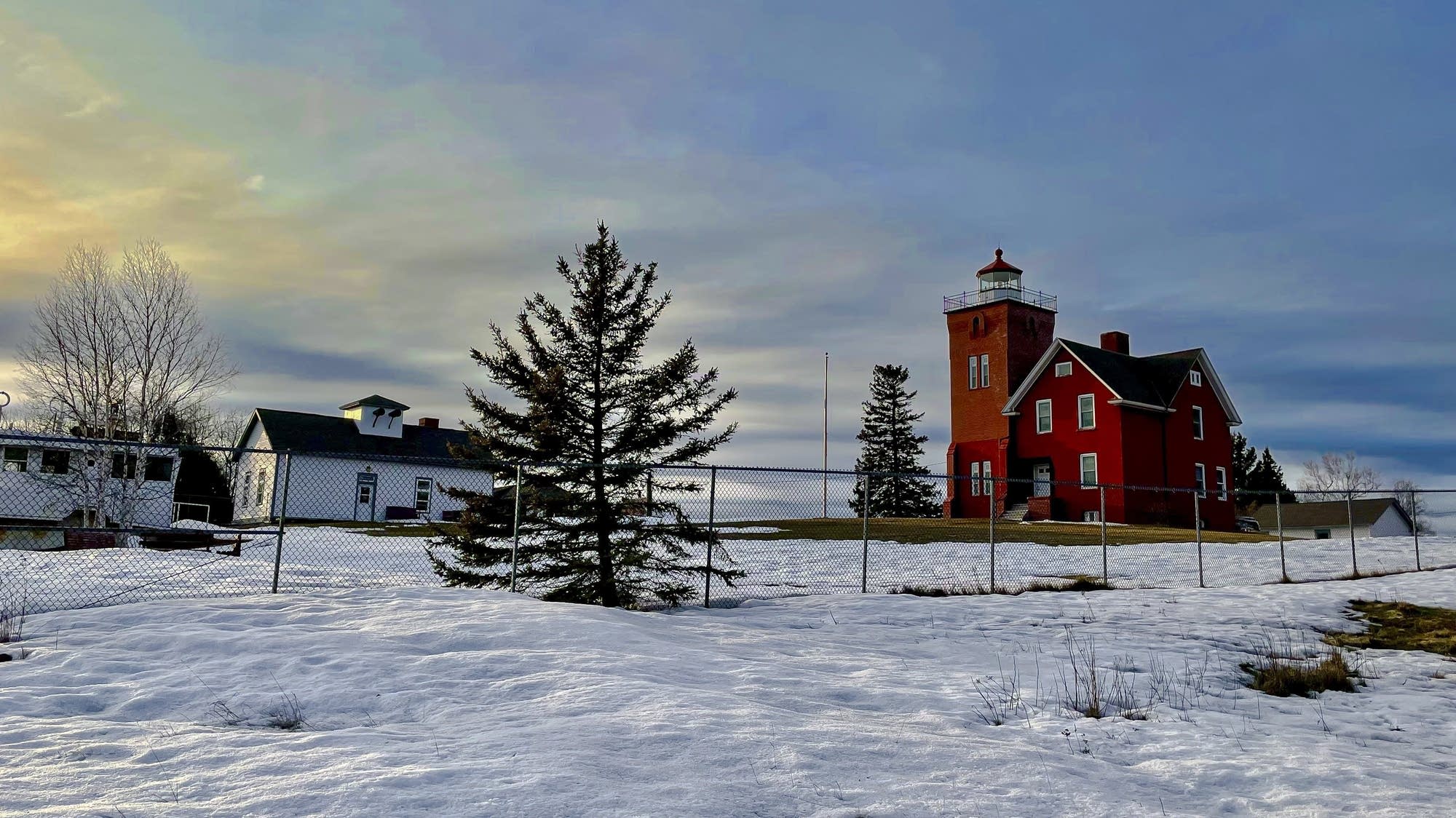 Two Harbors lighthouse beacon to shine again | MPR News