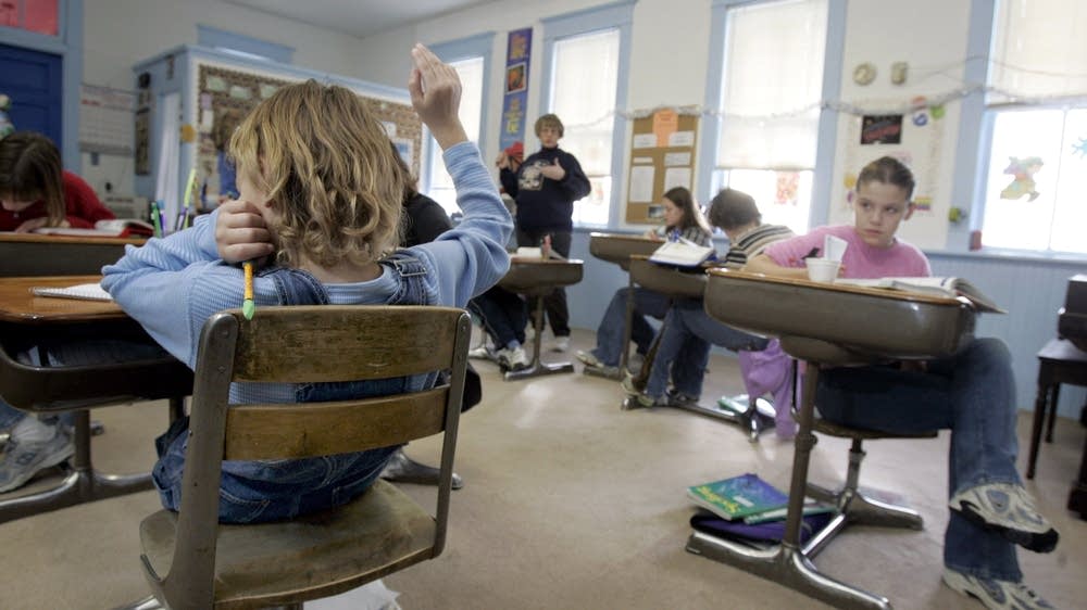 School districts challenged by rising energy costs | MPR News