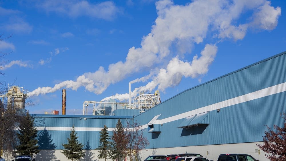 Rethinking a company town: International Falls tries to forge new ...