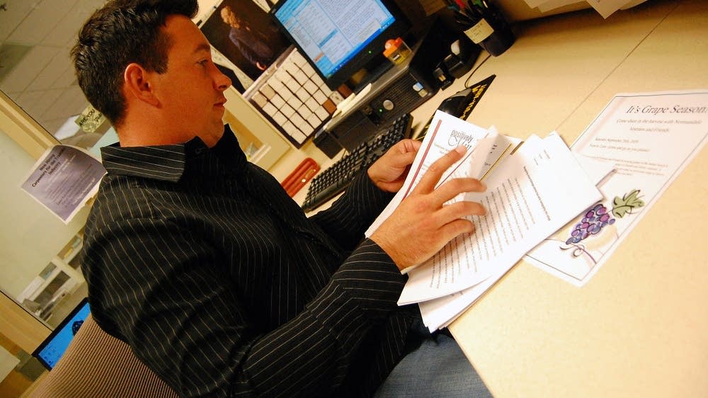 Vets in college get emergency checks from VA | MPR News