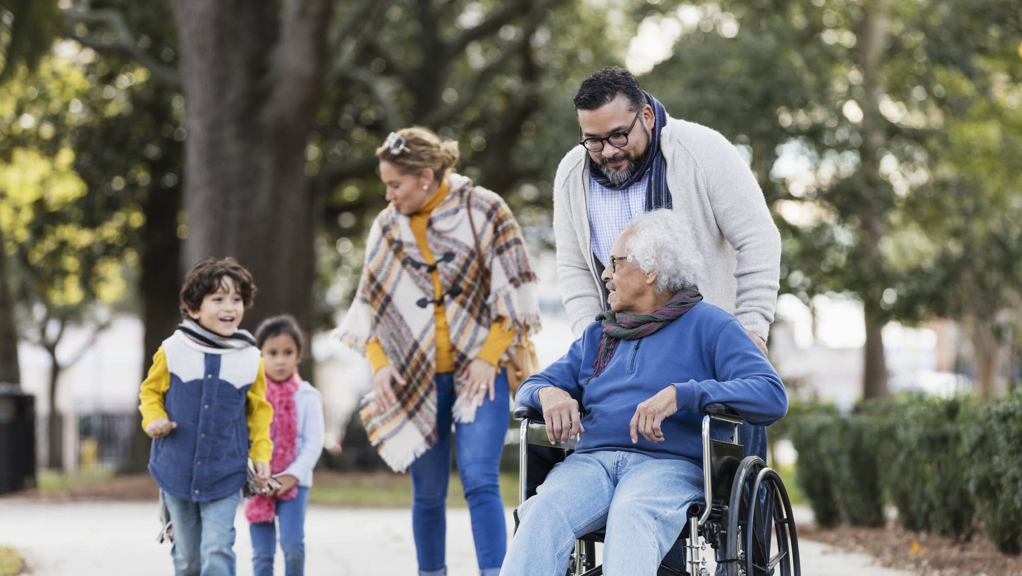 "Sandwich generation" caregivers face health, financial strains ...