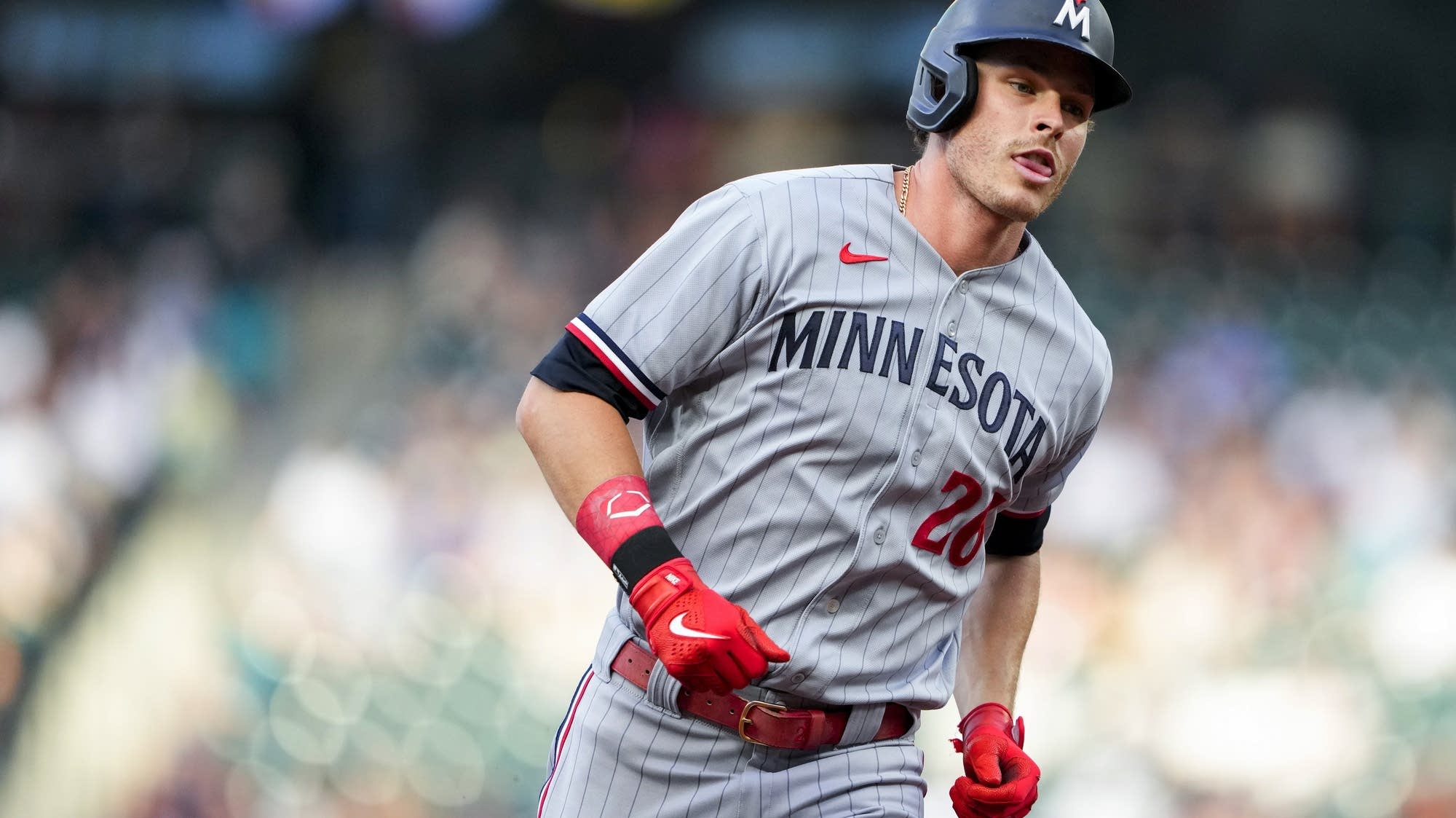 Kepler scores the go-ahead run on a passed ball in the Twins' 6-3 win ...